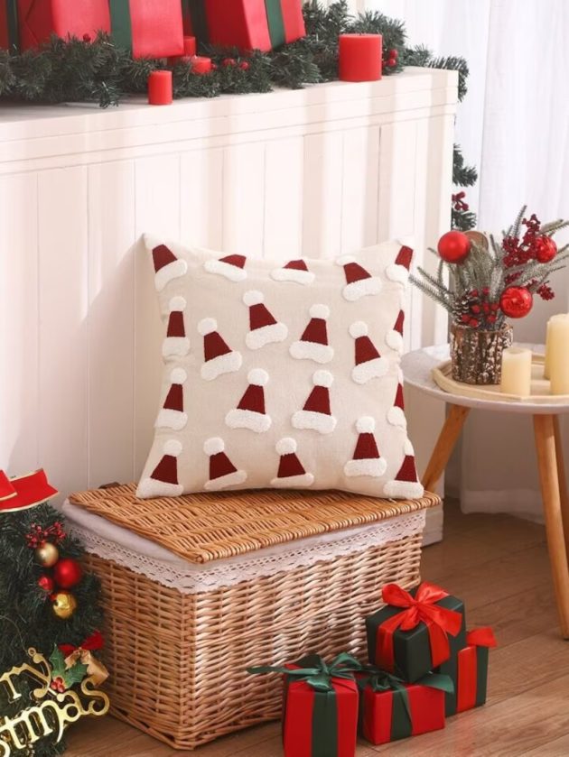 15 Cozy Christmas Pillow Designs for Holiday Comfort
