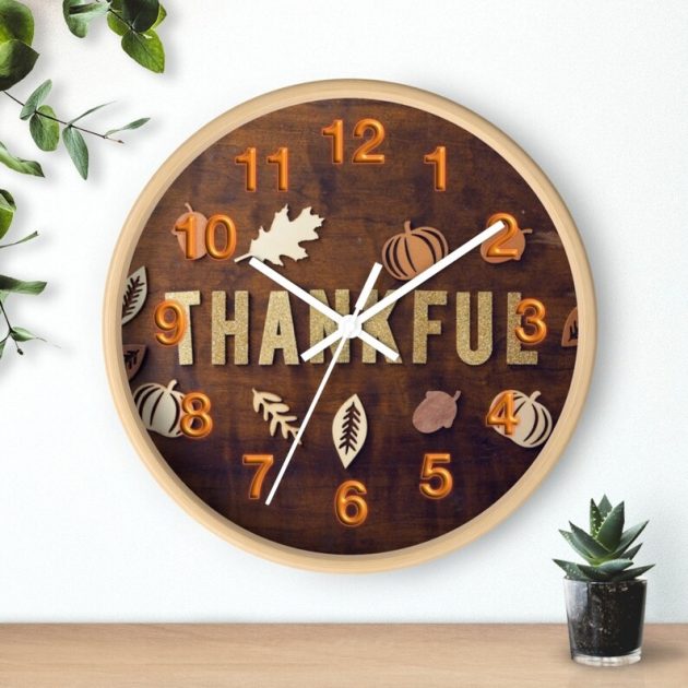 15 Thanksgiving Wall Clocks to Count Your Blessings