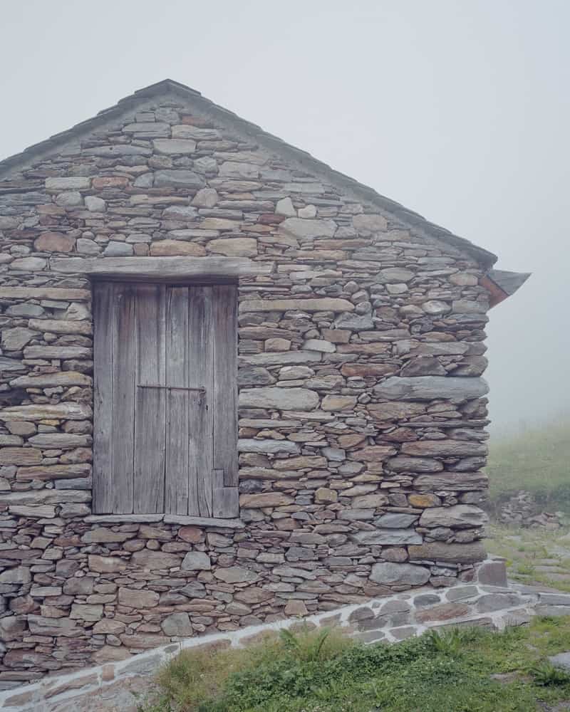 Baitridana Hut by Rinaldo Del Nero in Albaredo Per San Marco, Italy