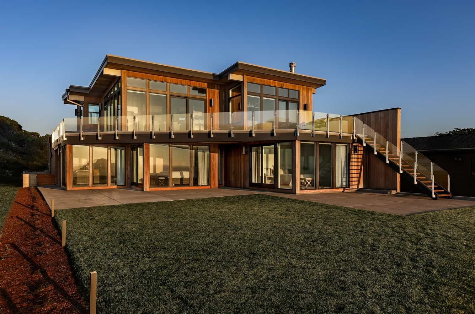 Face Rock Beach House by Giulietti Schouten Weber Architects in Bandon ...