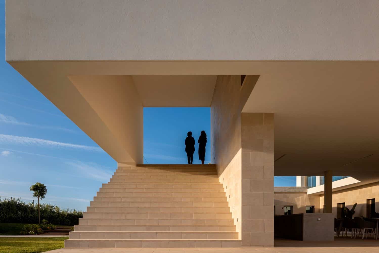 Falésia D'El Rey House by [i]da arquitectos in Obidos, Portugal