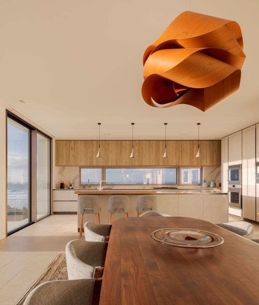 Falésia D'El Rey House by [i]da arquitectos in Obidos, Portugal