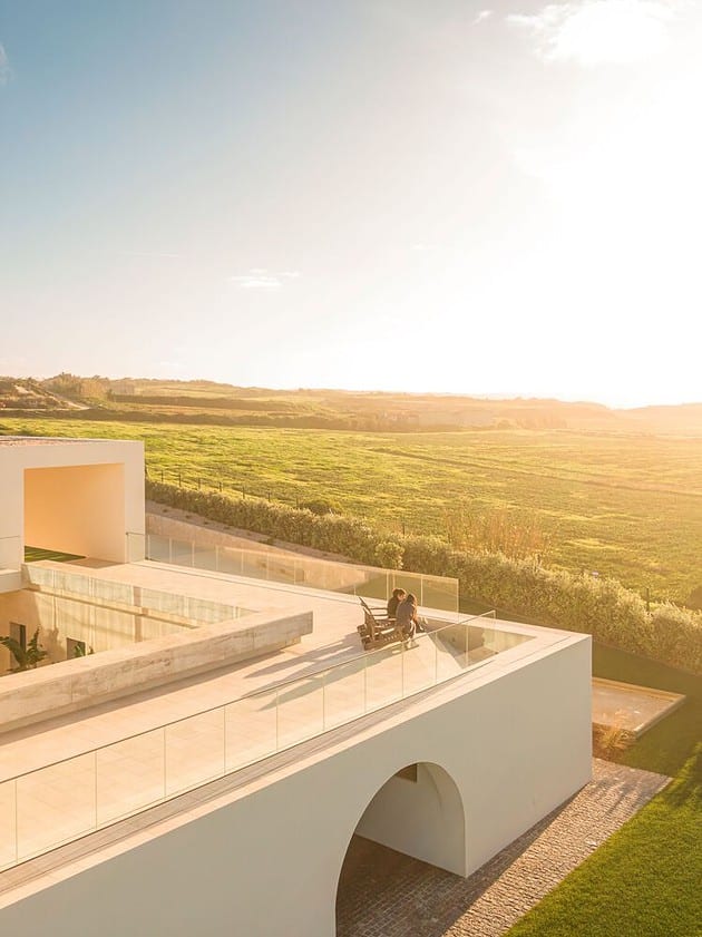 Falésia D'El Rey House by [i]da arquitectos in Obidos, Portugal