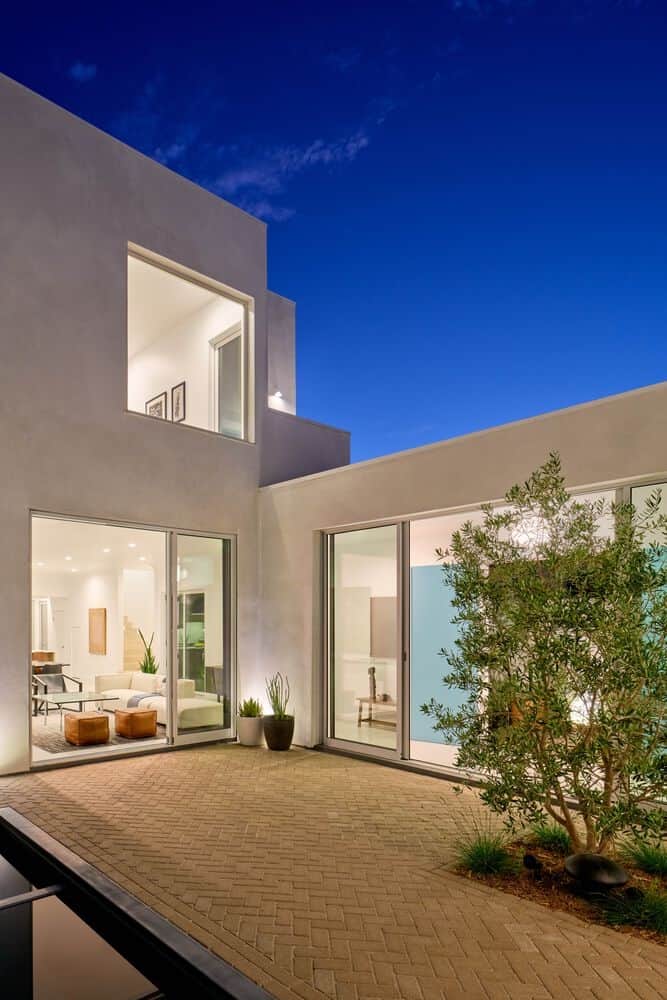 Santa Monica Courtyard Houses by Inaba Williams Architects in ...