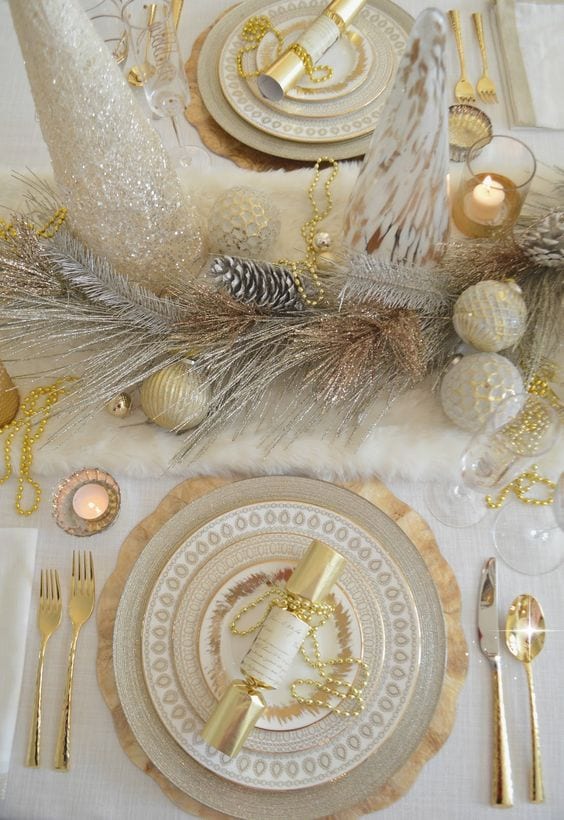 How to Create a Glamorous New Year's Eve Table That Wows