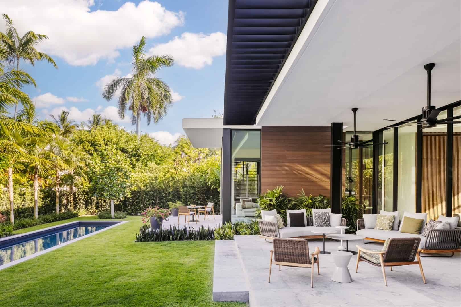 15 Chic Modern Patio Designs to Transform Your Outdoor Oasis