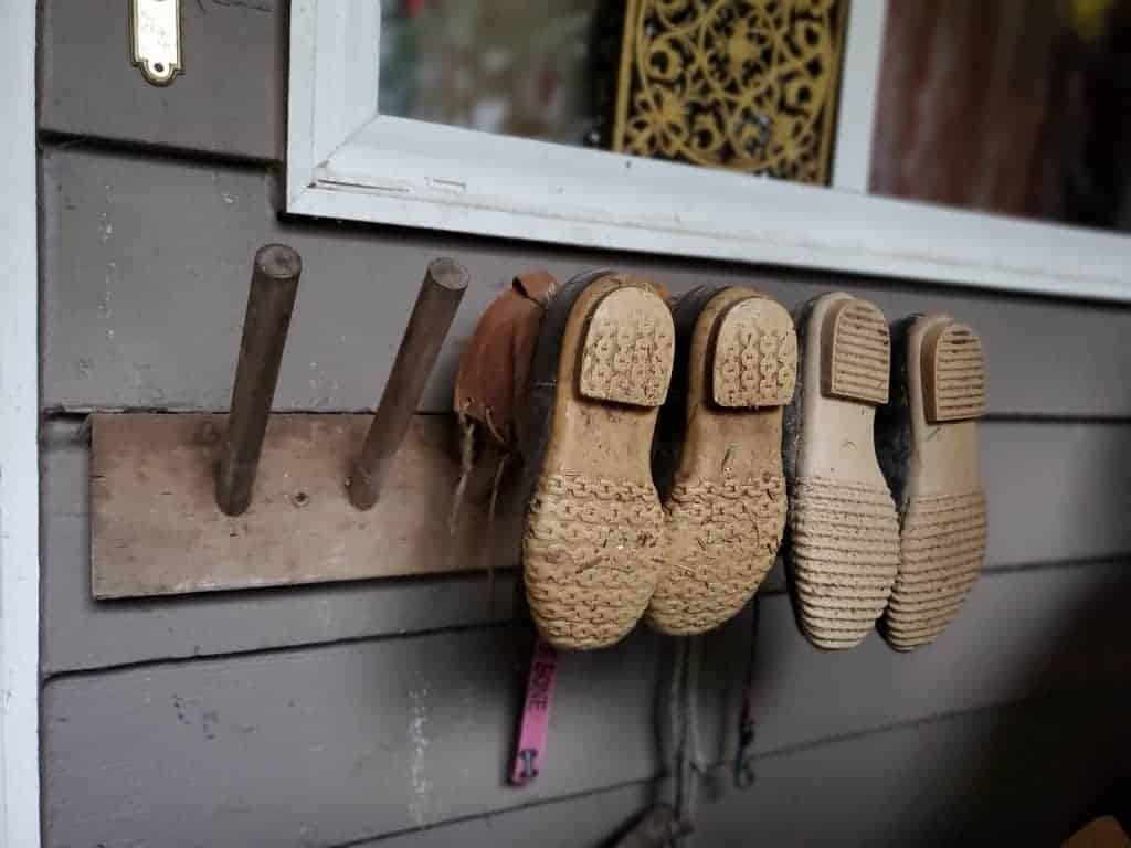 15 Clever DIY Shoe Rack Designs to Organize Your Footwear