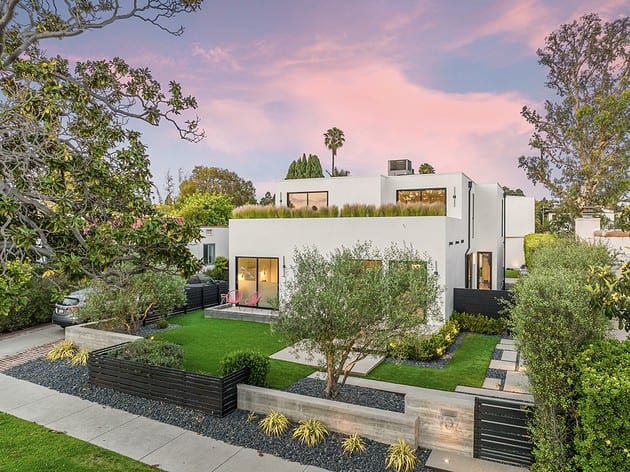 15 Cutting-Edge Modern Exterior Designs that Wow