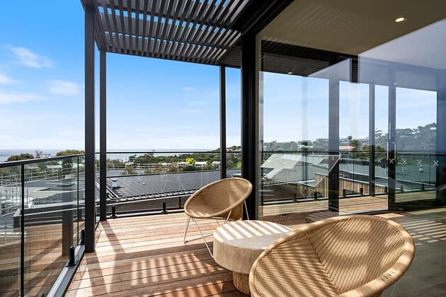 15 Modern Balcony Designs for a Seamless Indoor-Outdoor Connection