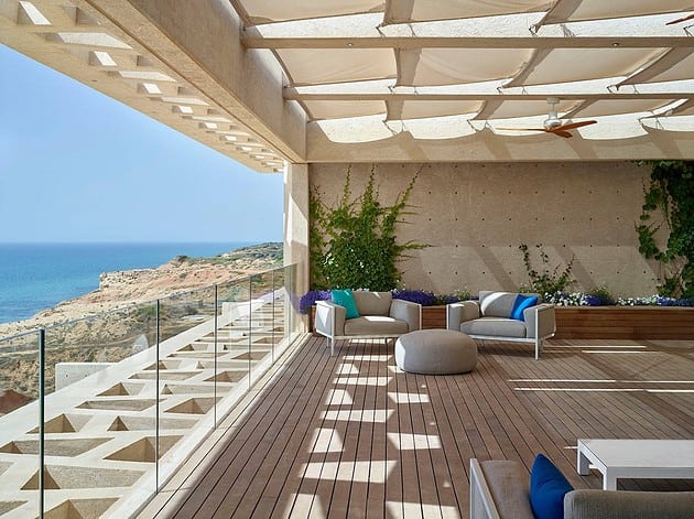 15 Sleek Modern Deck Designs to Elevate Your Outdoor Space