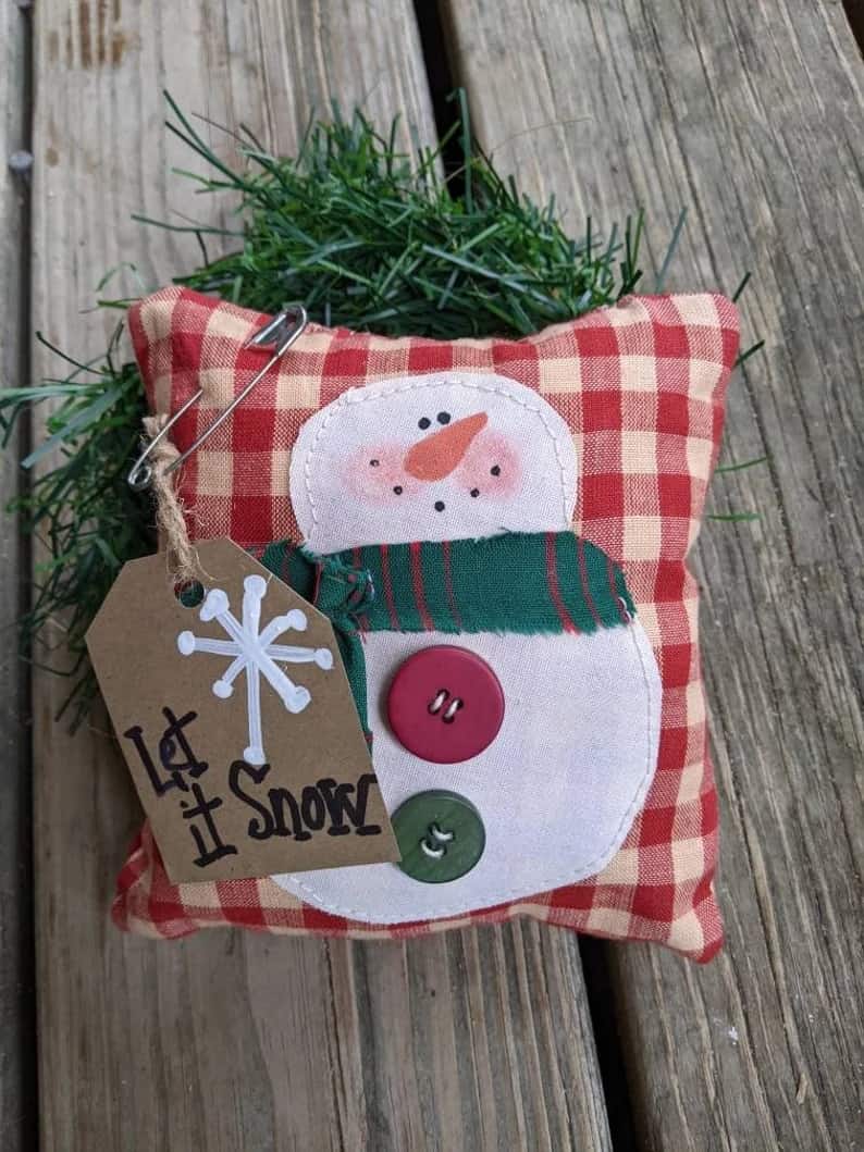 15 Snowman Pillow Designs to Melt Your Heart