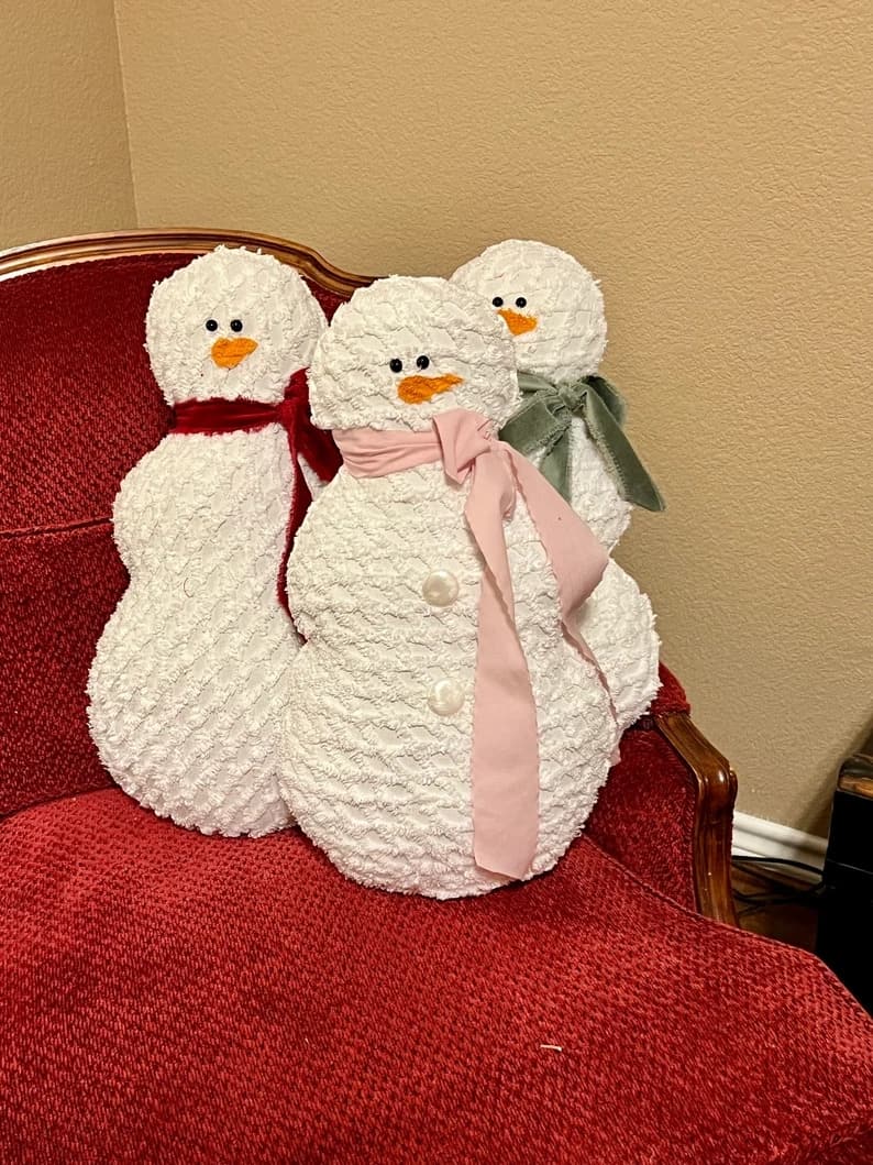 15 Snowman Pillow Designs to Melt Your Heart