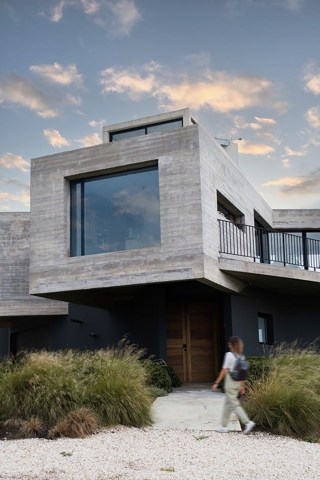 Mirador House by Lépore & Salvini in Mar Del Plata, Argentina