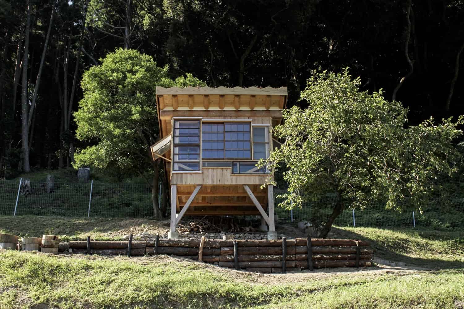 TEKITEKI-AN by 6lines studio in Kamogawa, Japan