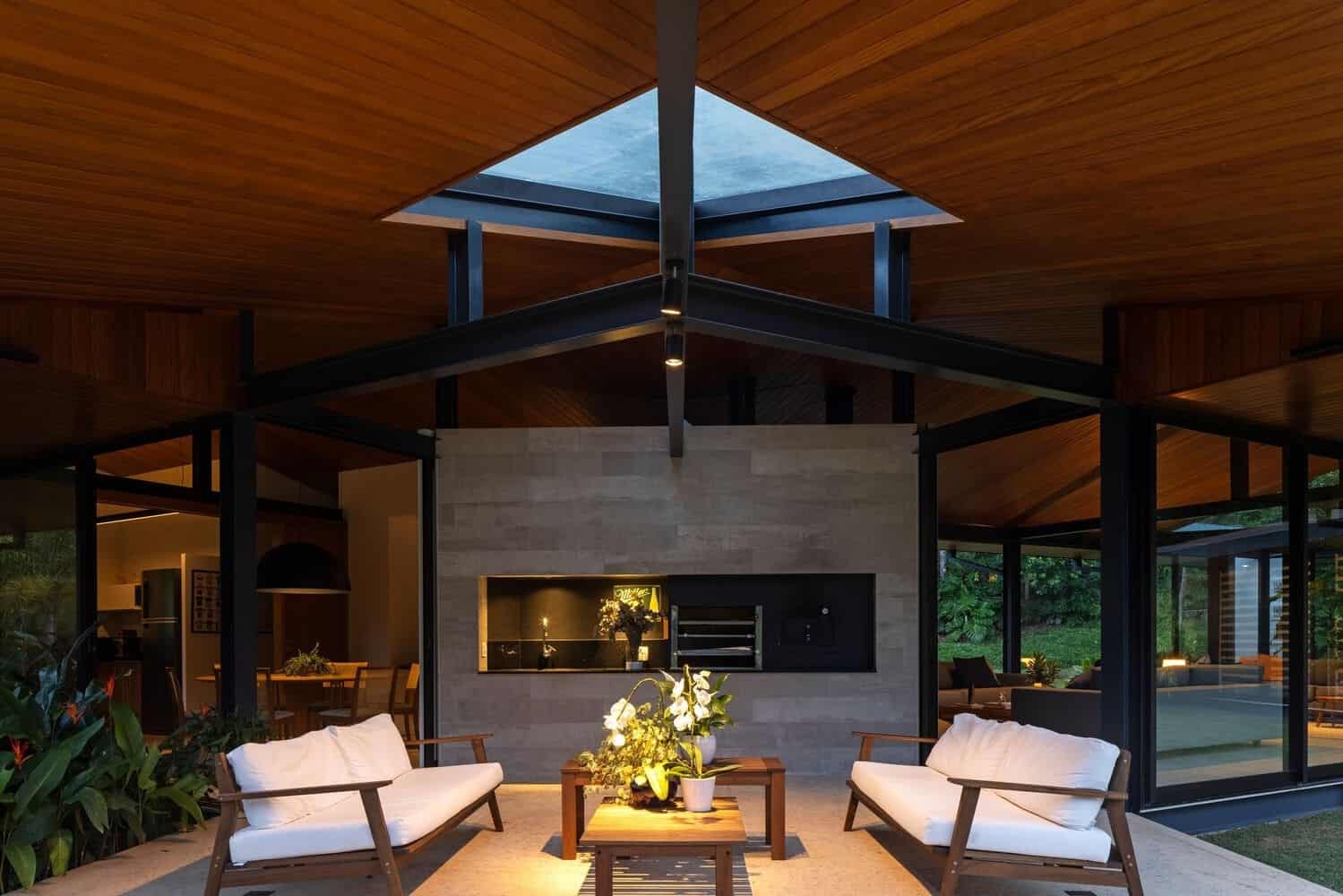 Zigzag House by Architectare in Petropolis, Brazil