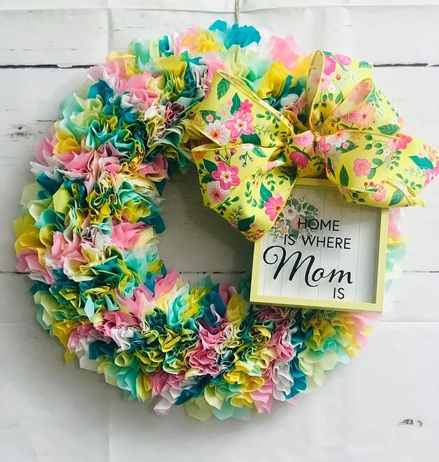 15 Heartwarming Mother’s Day Wreath Designs to Celebrate Mom