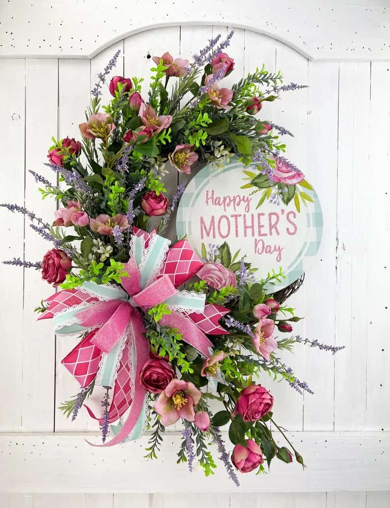 15 Heartwarming Mother’s Day Wreath Designs to Celebrate Mom
