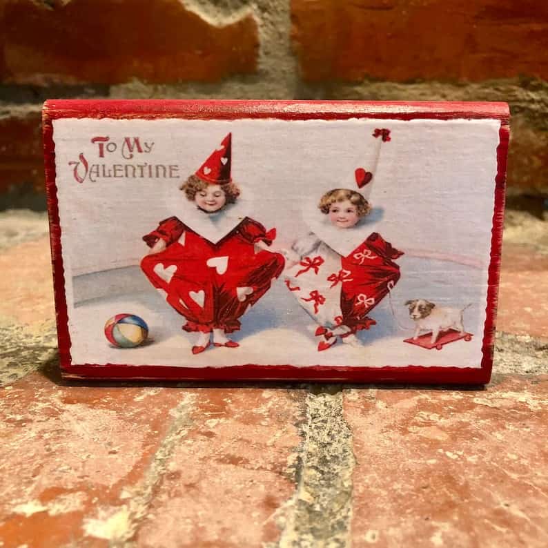 15 Heartwarming Valentine Sign Designs to Express Your Love