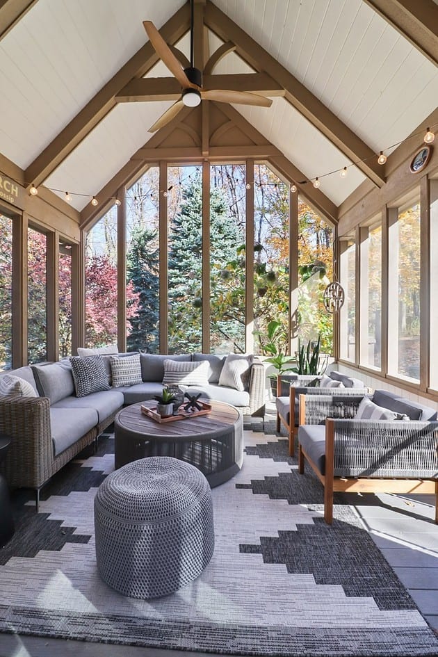 15 Rustic Sunroom Designs Transforming Indoor Spaces with Natural Light ...