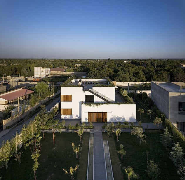 Hannah Villa by Eade Va Ejra in Iran