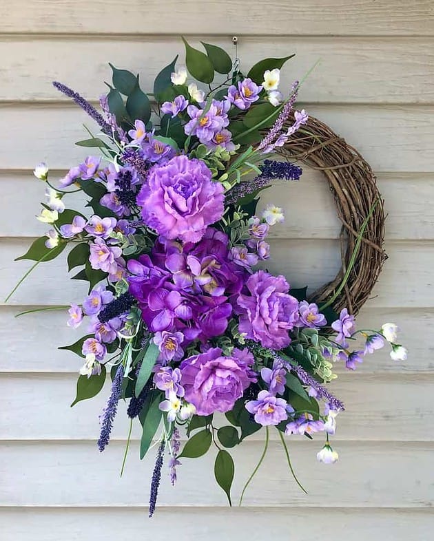 15 Enchanting Spring Lilac Wreath Designs to Elevate Your Doorway