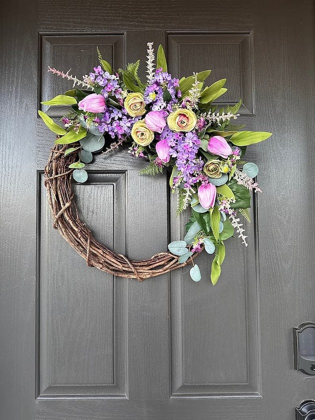 15 Enchanting Spring Lilac Wreath Designs to Elevate Your Doorway