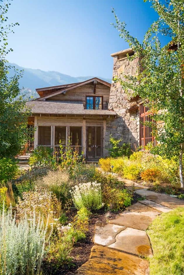 15 Rustic Entrance Designs That Create a Warm and Inviting First Impression