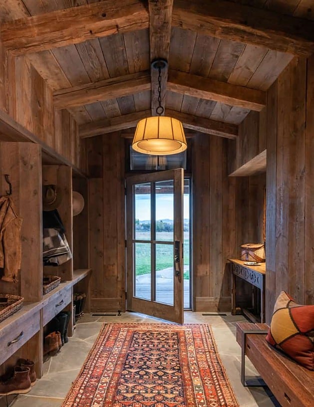 15 Rustic Entryway Designs That Capture the Essence of Cozy Elegance