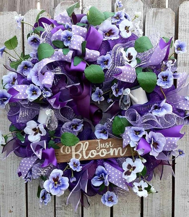 15 Vibrant Spring Pansy Wreath Designs to Blossom Your Entrance