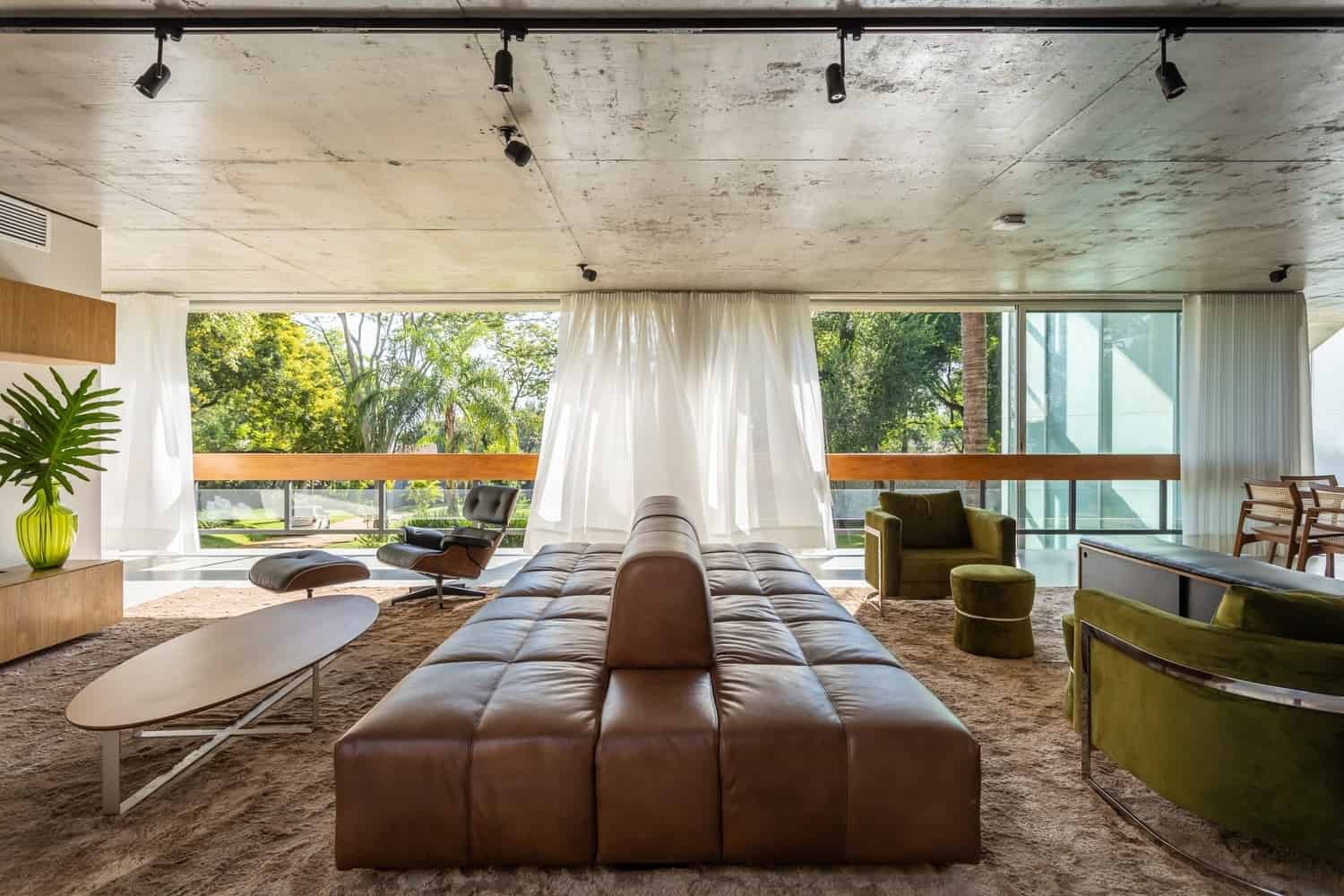 Rodor House by OMCM arquitectos in Asuncion, Paraguay