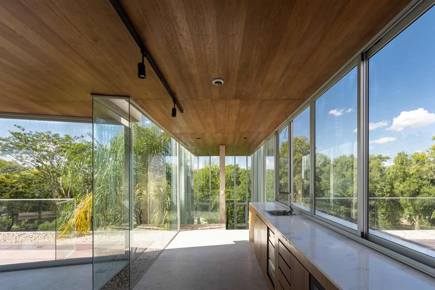 Rodor House by OMCM arquitectos in Asuncion, Paraguay