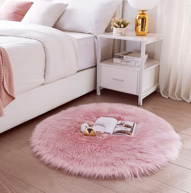 15 Adorable Coquette Style Rug Designs That Will Jazz Up Your Floor