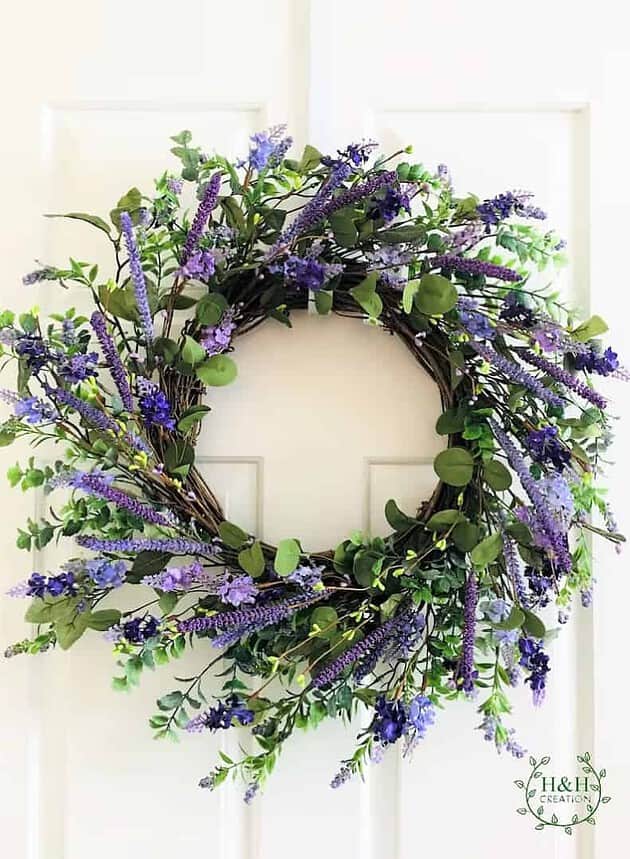 15 Floral Spring Wreath Designs to Add a Pop of Color