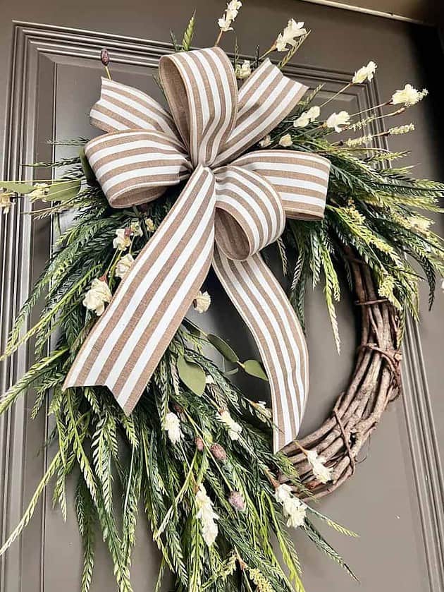 15 Floral Spring Wreath Designs to Add a Pop of Color