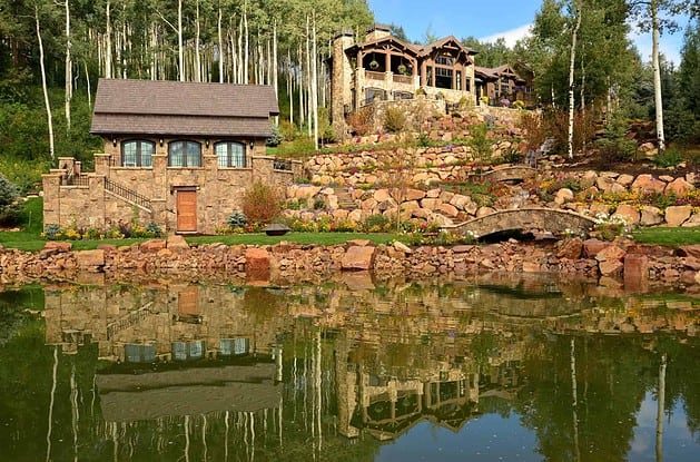 15 Rustic Landscape Designs for Your Natural Retreat