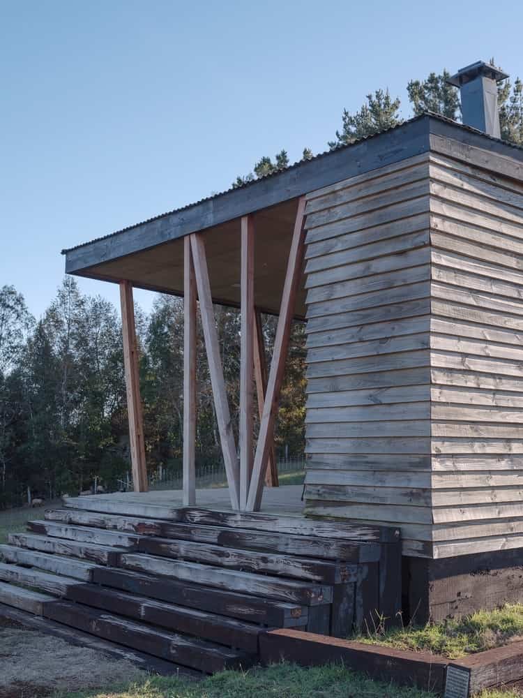 Bumeran House by Lucas Maino Fernandez in Villarrica, Chile