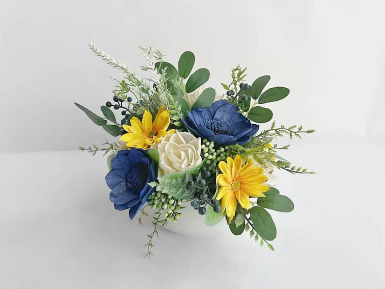 15 Fresh and Vibrant Spring Flowers Centerpiece Decorations