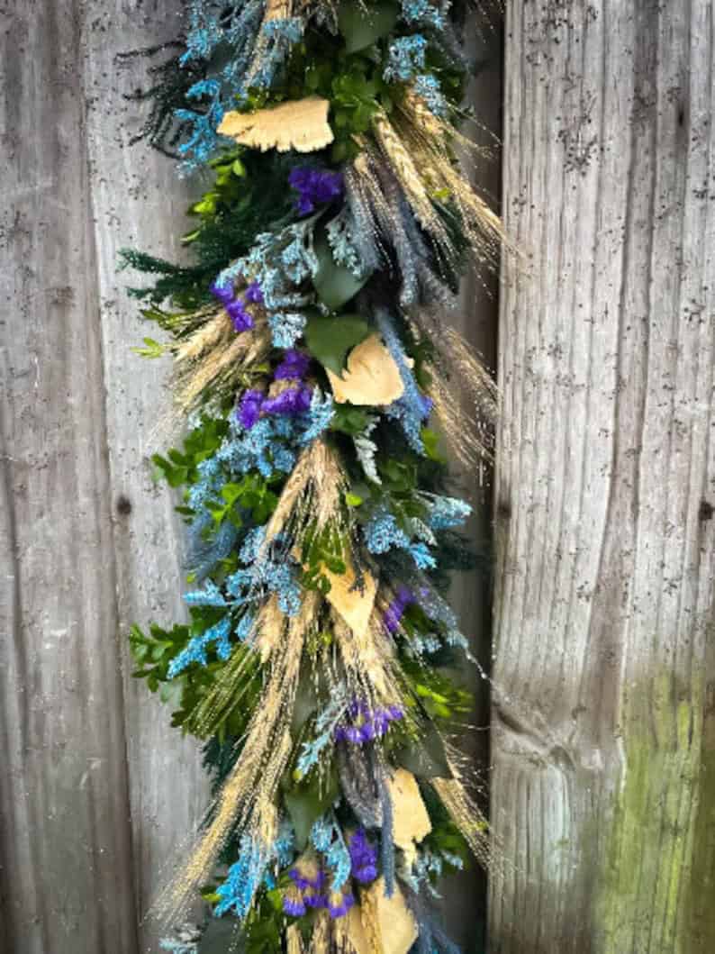 15 Spring Flower Garlands That Will Brighten Your Living Space