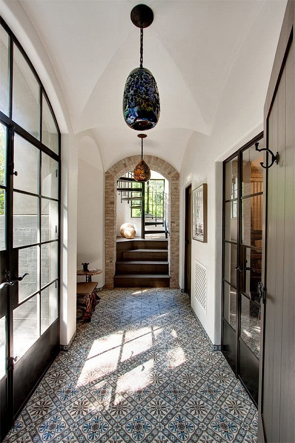 15 Breathtaking Mediterranean Hall Designs to Transport You to Paradise