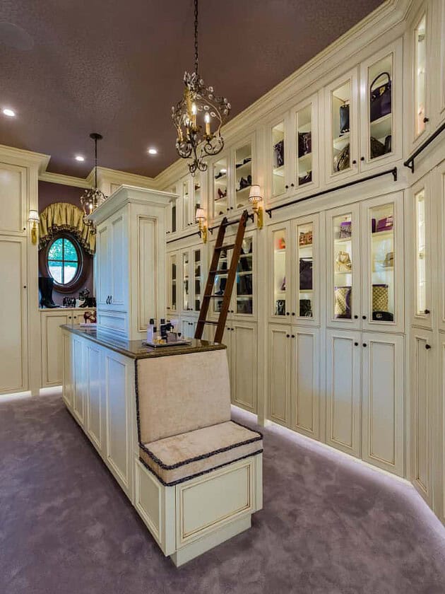 15 Luxurious Mediterranean Walk-In Closet Designs for the Ultimate Retreat