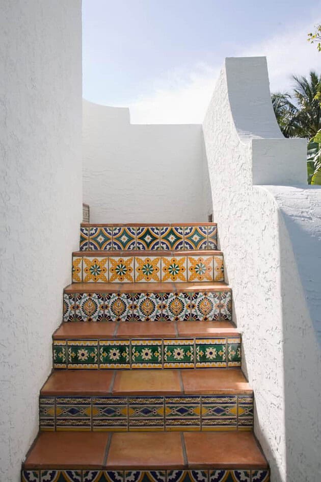 15 Mediterranean Staircase Ideas for Every Vibe